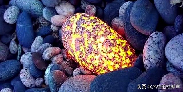 A man accidentally found a strange stone at the construction site and ...