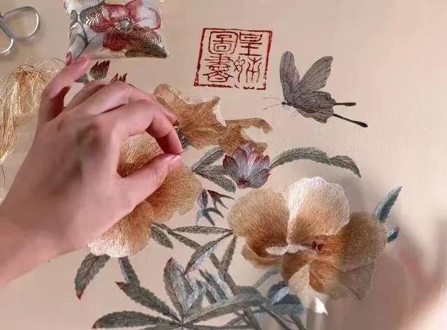 Ink Painting on Weaving - Lu Embroidery - iMedia