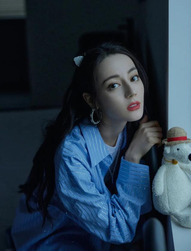 Please enjoy: Dilireba's beautiful 7 consecutive shots - iMedia