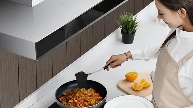 Remember these 3 tips and say goodbye to kitchen fumes - iMedia