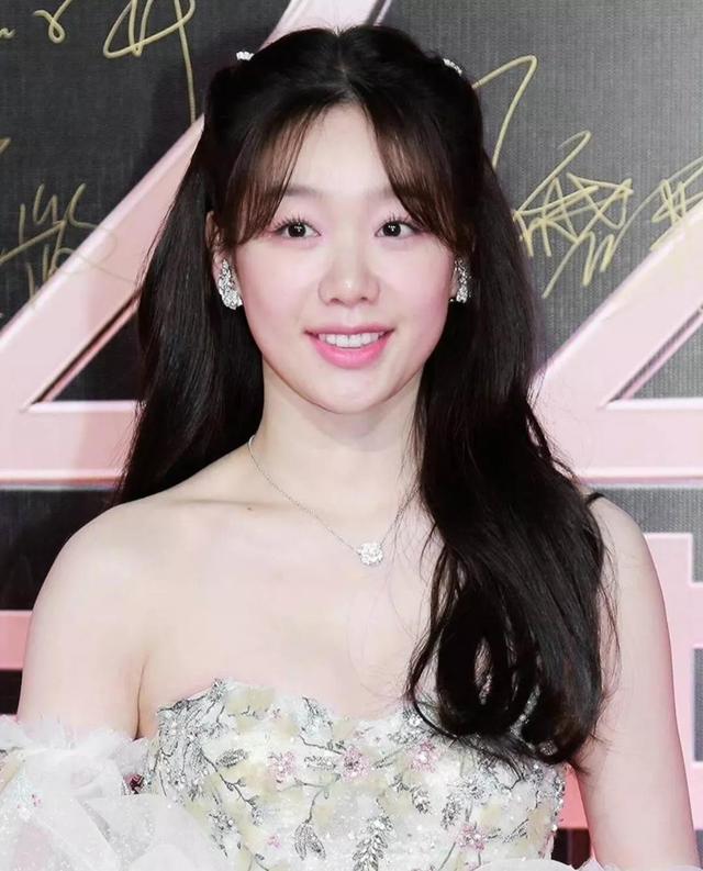 Xu Mengjie's smile changed. She responded that she didn't get an injection, didn't move her face ...