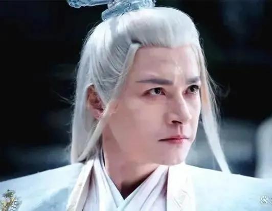 Just look at (Till The End Of The Moon) Huang Haibing and Zheng Guolin ...