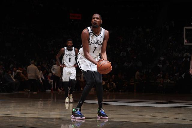 returning-to-the-nets-to-accept-all-the-taunts-durant-knows-how-to