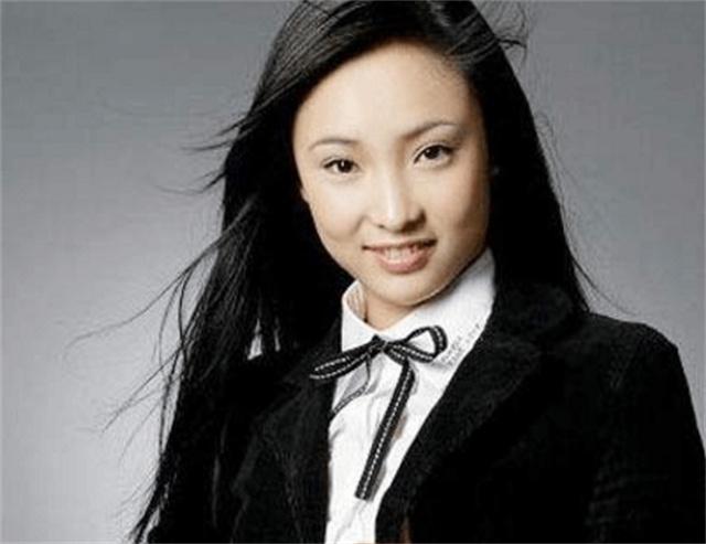 Actor Bai Jing was born and married into a wealthy family. She was ...