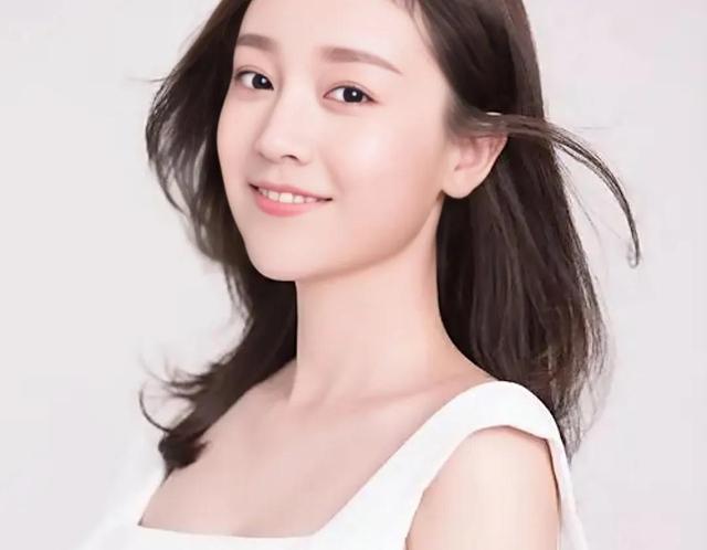 Beautiful actress: He Hua - iMedia