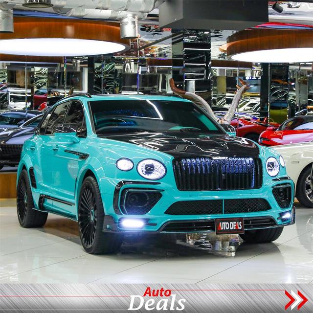 Real shot Tiffany Blue Bentley Bentayga!This modification of Maisa Rui ...