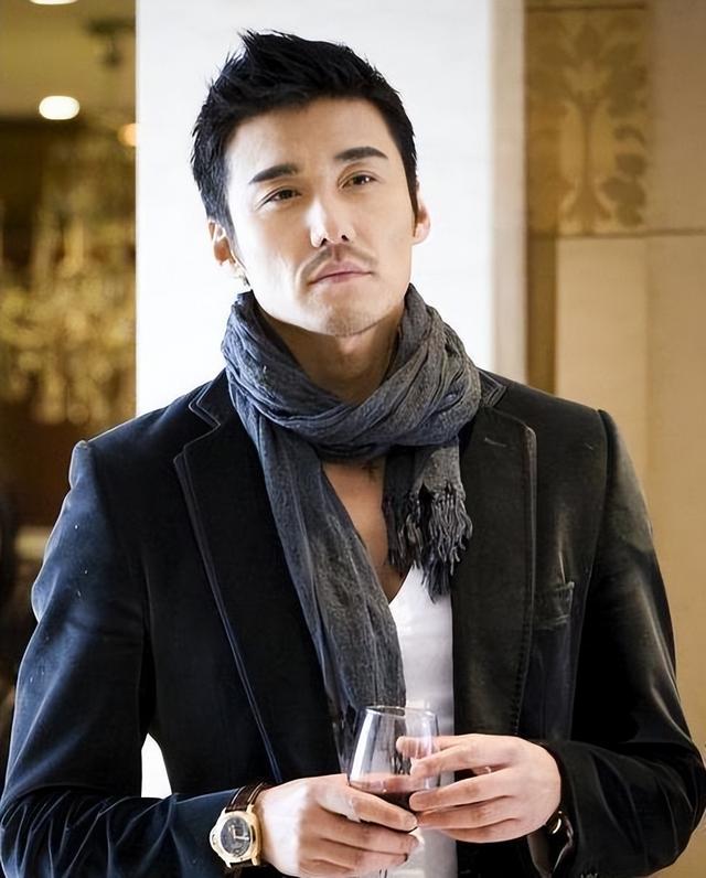 Hu Bing: 51 years old, unmarried and infertile, living alone as an ...