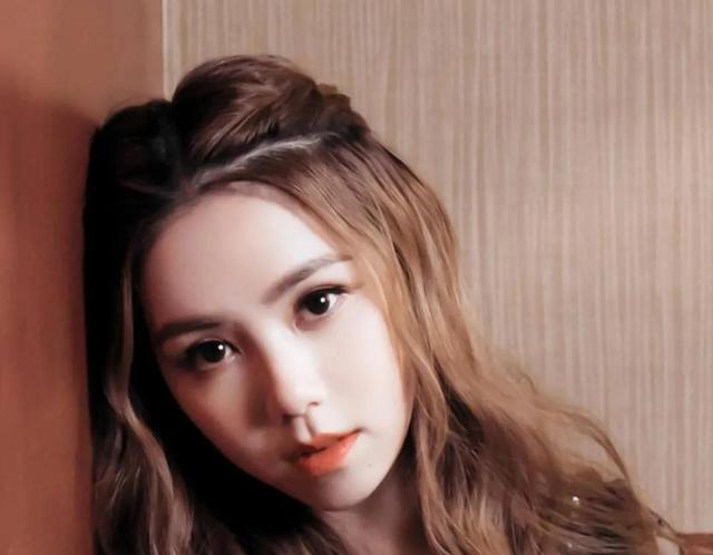 Deng Ziqi wallpaper collection - iMedia