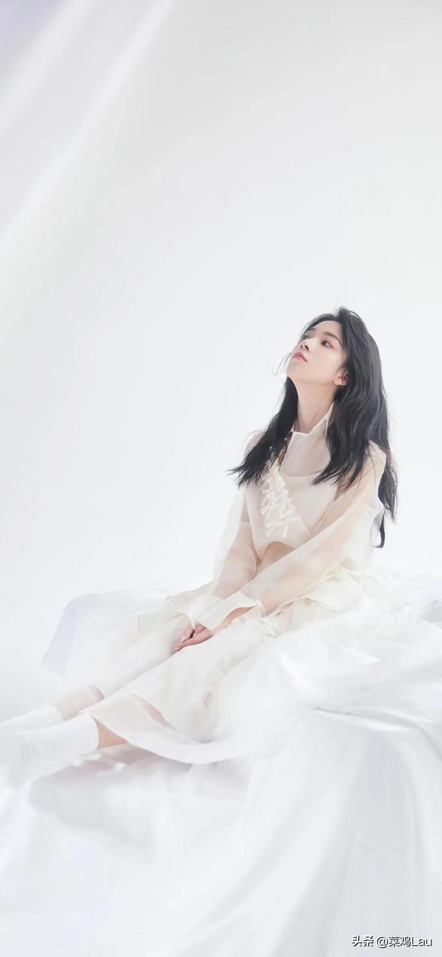 Chen Yao's set of see-through eyes is looming, full of temperament - iMedia