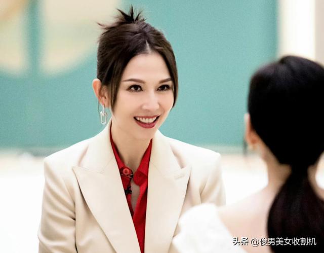 Actor Ada Choi's sister rides the wind and waves for her first stage ...