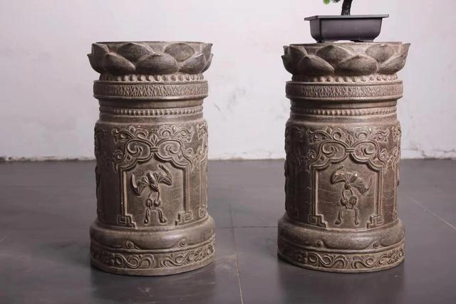 A pair of bluestone lotus pillars in the early Qing Dynasty - iMedia
