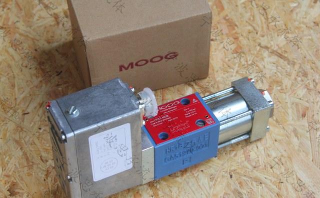 MOOG servo valve D633-7205 - iMedia