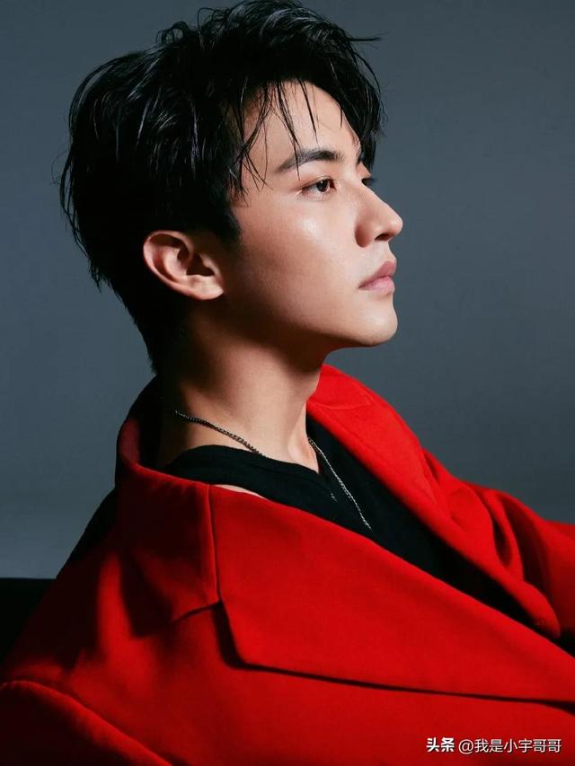 Chen Xinhai has a handsome appearance and a superior figure, and his ...