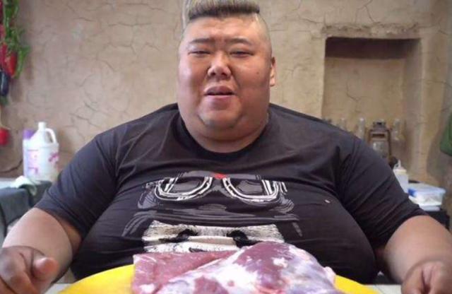 The 600-jin fat monkey officially loses weight, only eats vegetables ...