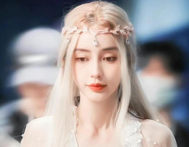 baby Yang Ying has an angelic face and exudes infinite charm. She is ...