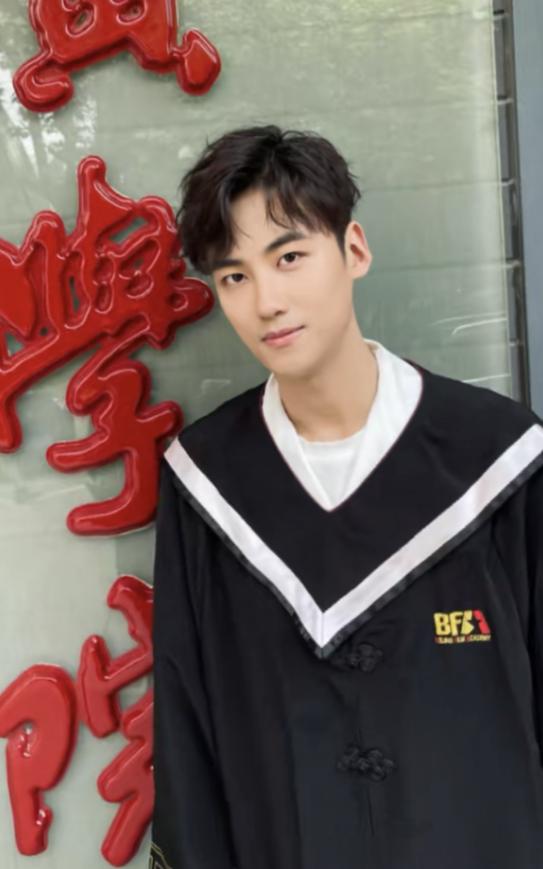 The 25-year-old actor Liu Feng died of a sudden myocardial infarction ...