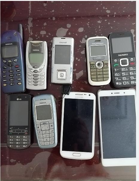 Five mobile phones worn out in 25 years - iMedia