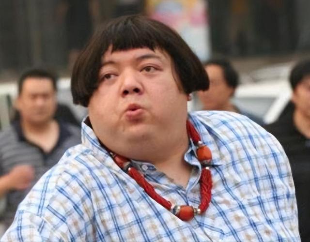 The 49-year-old actor Xie Ning returned to his hometown for the New ...