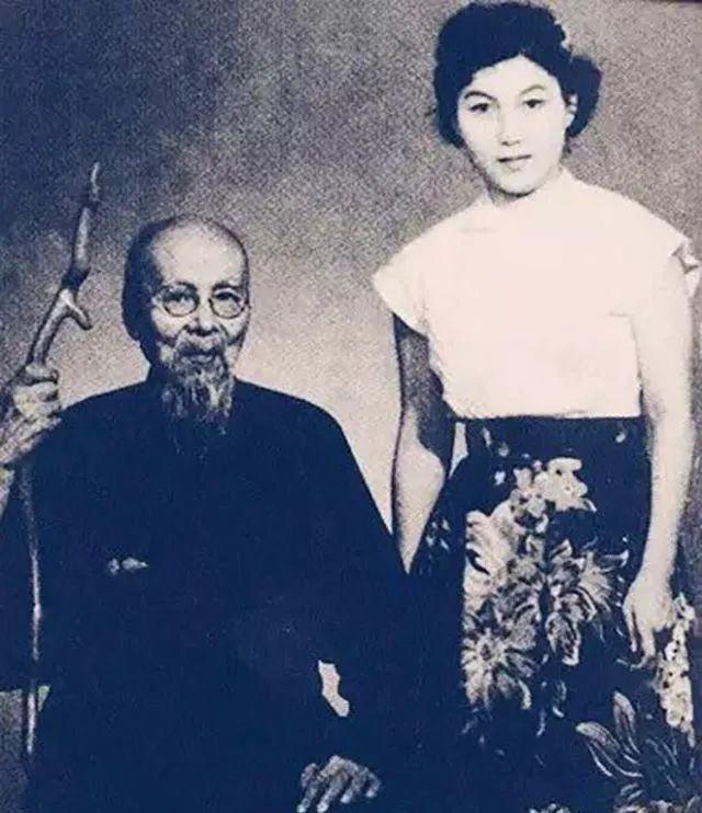 Qi Baishi met Xin Fengxia for the first time because of her beauty, and ...