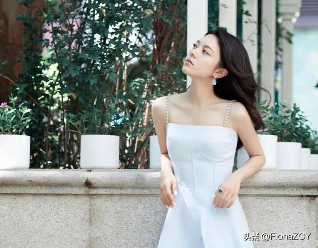 Lin Miaomiao grew up and shares photos - iMedia