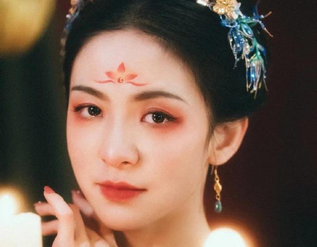 A talented dancer at the top level of the national team, a god-level ...