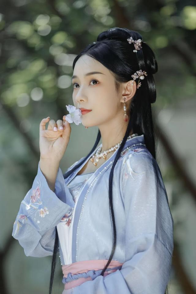 A few post-95 florets who are expected to explode, Wang Churan, Lu ...