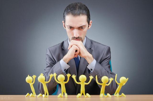 The capable person in the eyes of colleagues is mediocre in the eyes of ...