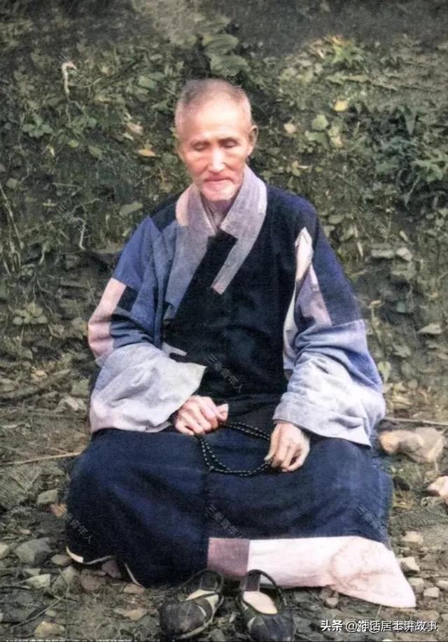 Xuyun's self-reported chronology of 15 episodes, the old monk sat for ...