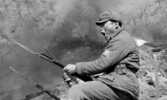 With Deng Xiaoping's approval, Du Yide returned to his hometown with a ...