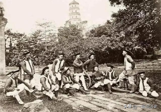 When the Qing Dynasty fell, where did the remaining millions of troops ...
