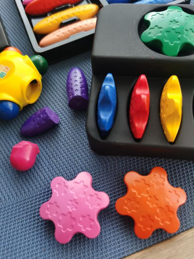 What Should A Child s First Box Of Crayons Look Like IMedia