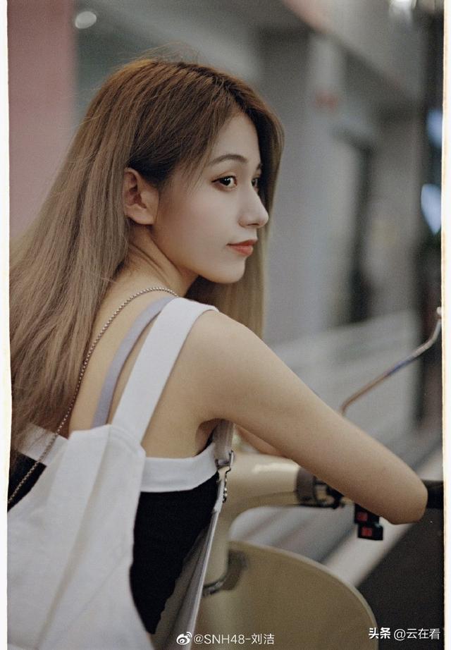 Beauty artist SNH48-Liu Jie street photo shoot, so cute - iMedia