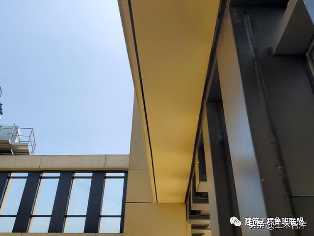 How to construct the drip line (groove)?Excellent project example - iMedia