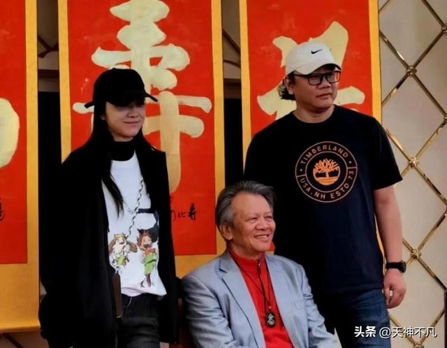 Tang Wei's father celebrated his 80th birthday, but her mother did not ...