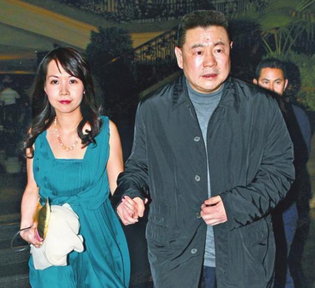 Liu Luanxiong and Lu Lijun went shopping together for the first time in ...