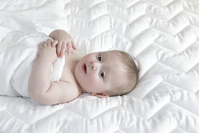 Yellow scabs appear on the baby's scalp, don't buckle randomly, see ...