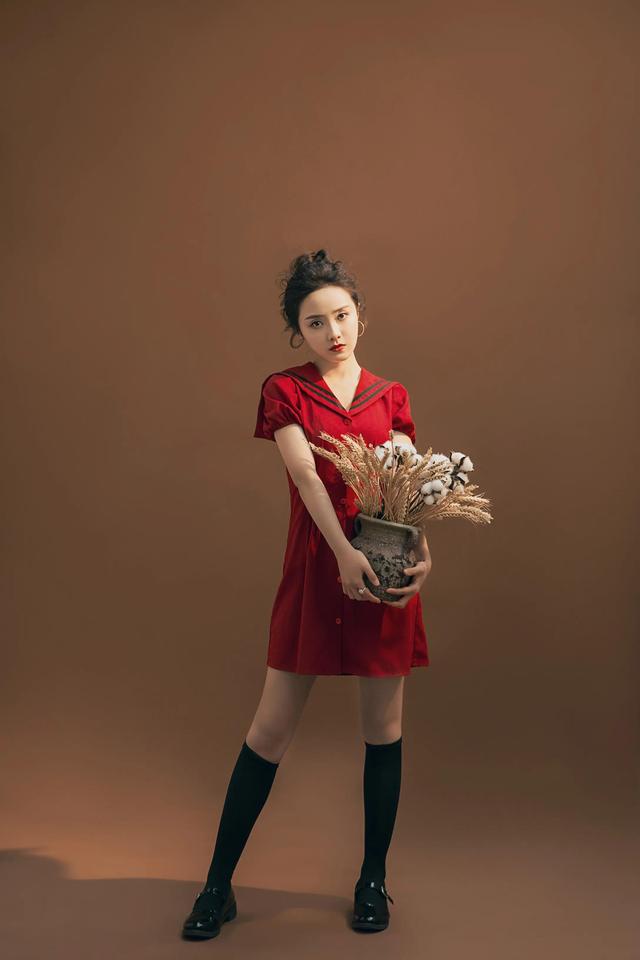 Mingyang Entertainment—Beauty Star—Cui Zhenzhen - iMedia