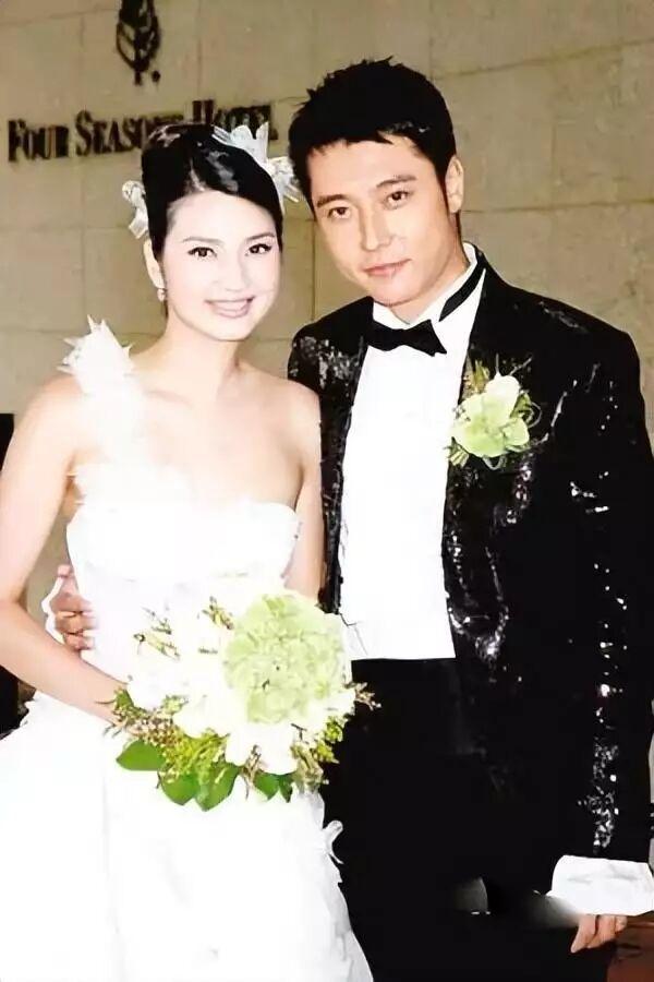 Behind the divorce of Hong Xin and Zhang Danfeng, why choose to divorce at this time may require ...