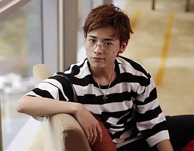 Bai Shu's love affair was exposed, and the woman's identity was ...