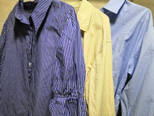 I really should buy my hands, I bought three clothes of the same style ...