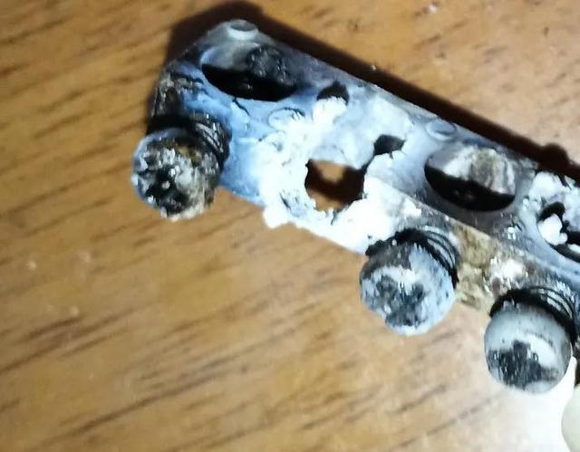 How do household electrical circuits catch fire? danger is everywhere ...