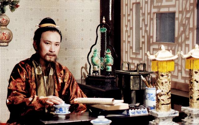 Jia Zheng is a clear stream of the Jia family's men. Can he save the ...