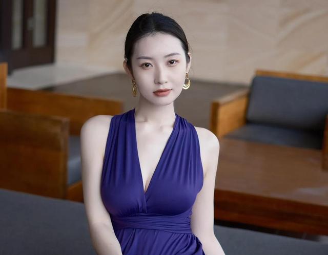 40 year old woman, always free, romantic and fun - iMedia