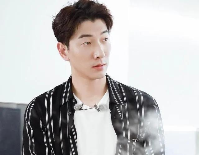 Model Zhang Liang sued "Zhang Liang Malatang", claiming 1.8 million yuan. Netizens: Are you ...