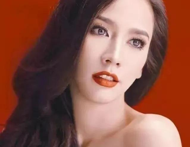 Aump, how powerful is she who has kept the fault Top 1 for many years ...