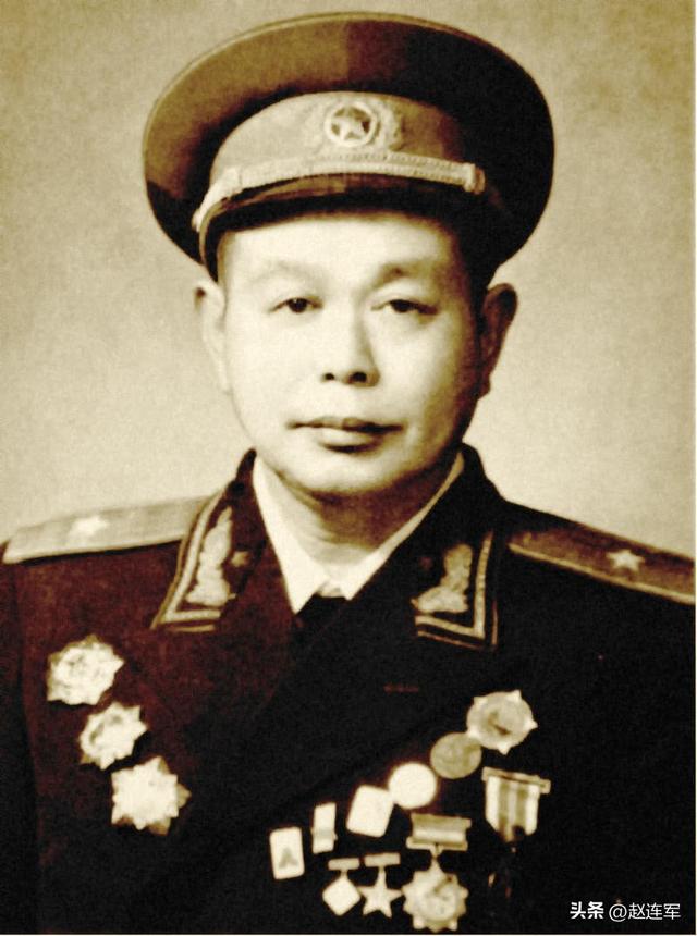 The general who came out of the New Fourth Army (220)——Major General ...