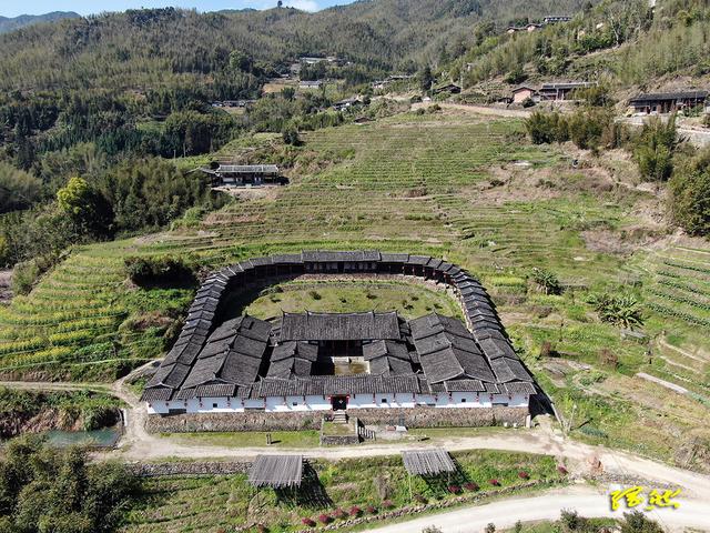 Youxi Earth Fort: Ruiqing Fort - iMedia