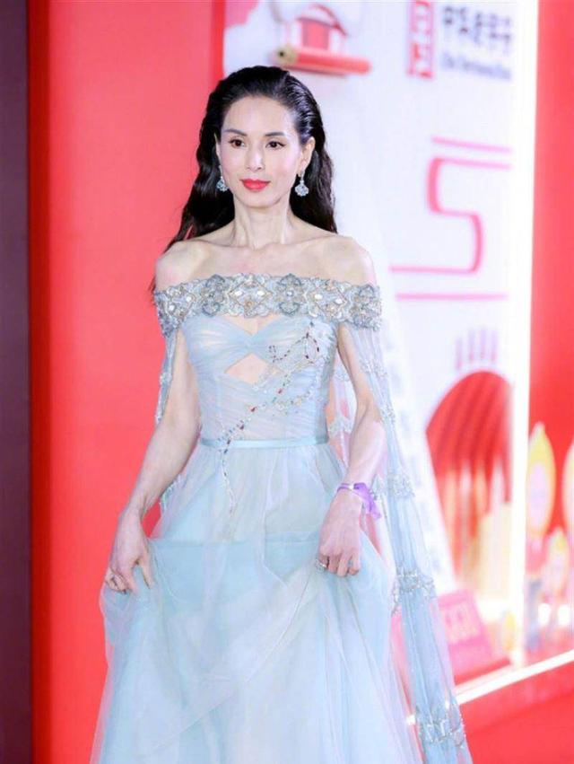 Li Ruotong is getting old, but he still has to pretend to be peaceful ...