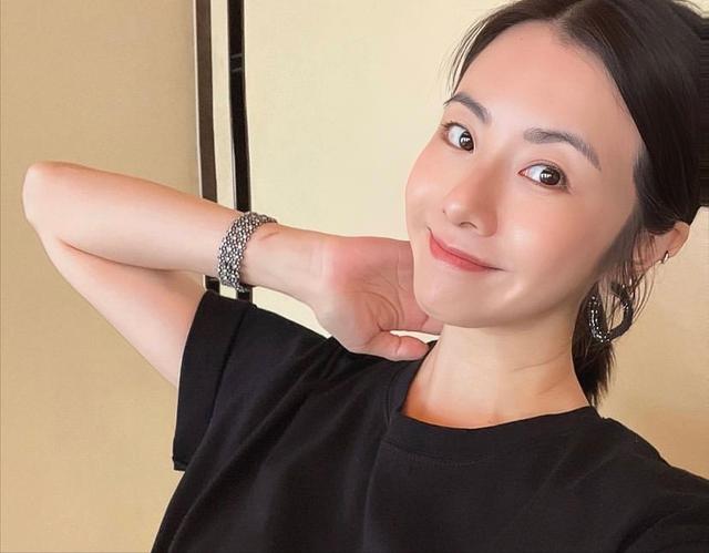 Caesarean section!A well-known Taiwanese actress announced that she was ...