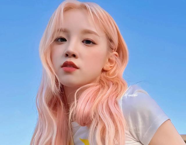 Song Yuqi, who became famous through variety shows and takes into ...